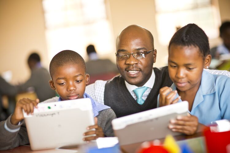 Tap your feet | British Council